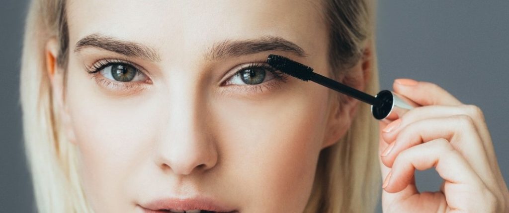 Why use mascara as a woman? - Lash Masterclass